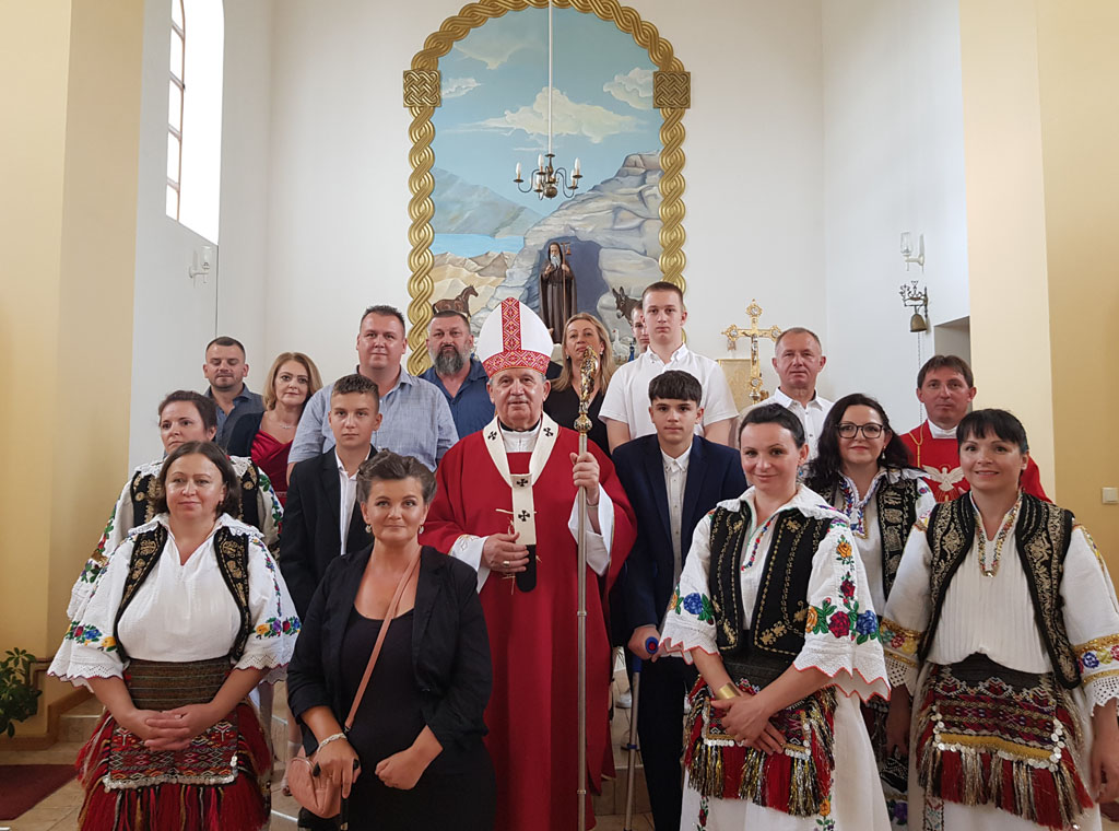 Krizma u župi Gorice | Katolički tjednik