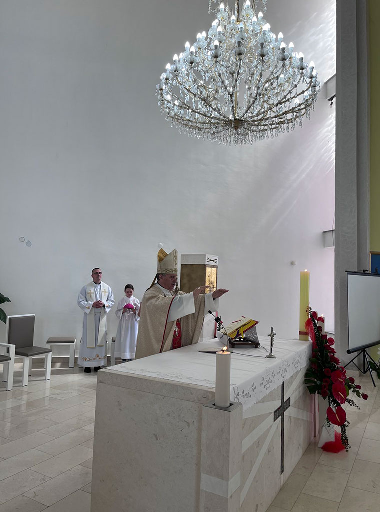 Krizma u Domaljevcu | Katolički tjednik