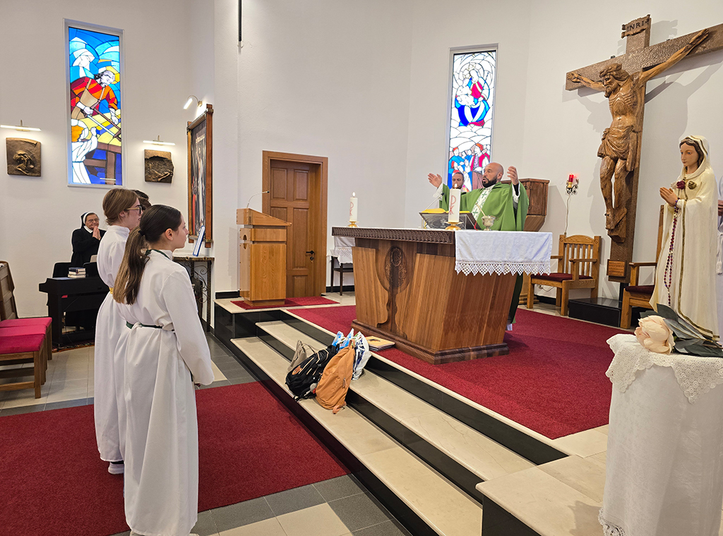 Blagoslov školaraca u župi Briješće na početku nove školske godine ...