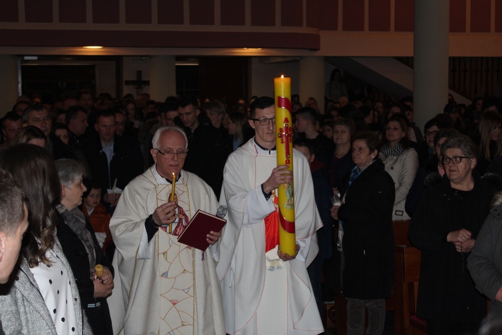 Vazmeno bdijenje u župi Prozor | Katolički tjednik