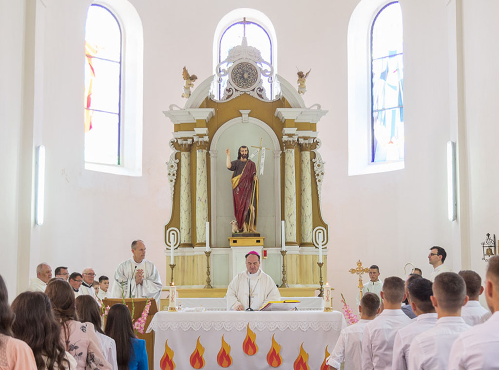 Krizma i proslava patrona Sv. Ive u Ružićima | Katolički tjednik